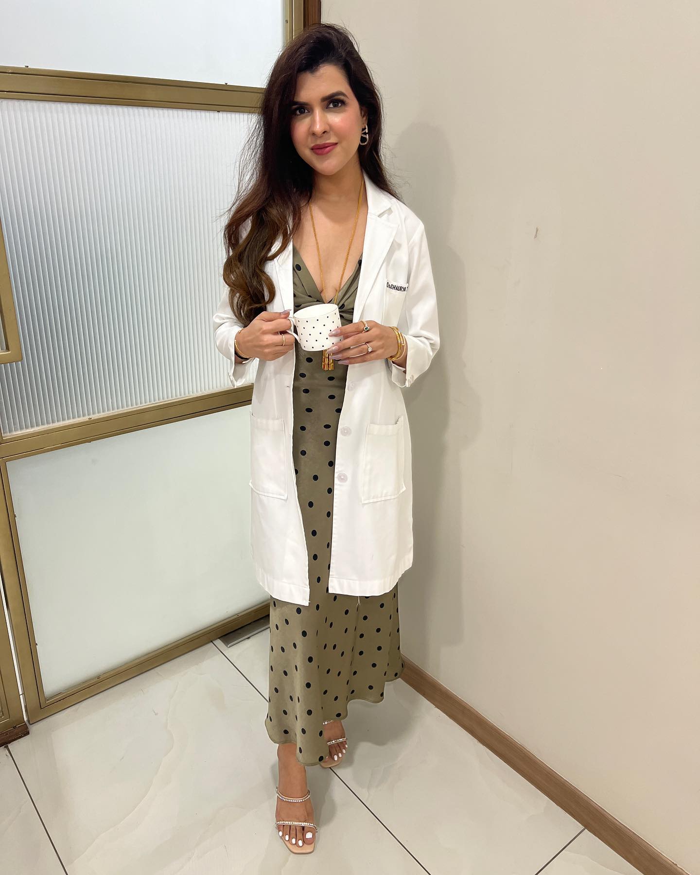 Best Female Dermatologist in Pitampura, Delhi | Lady Skin Specialist ...